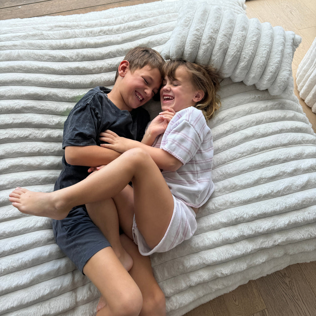 Crash Cloud Bundle - White Ribbed Faux Fur – Comfort Cloud